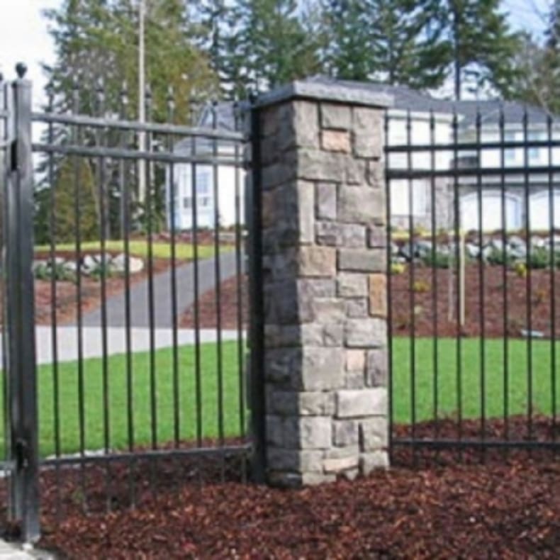 Town and Country Fence Installation and Repairs in Seattle